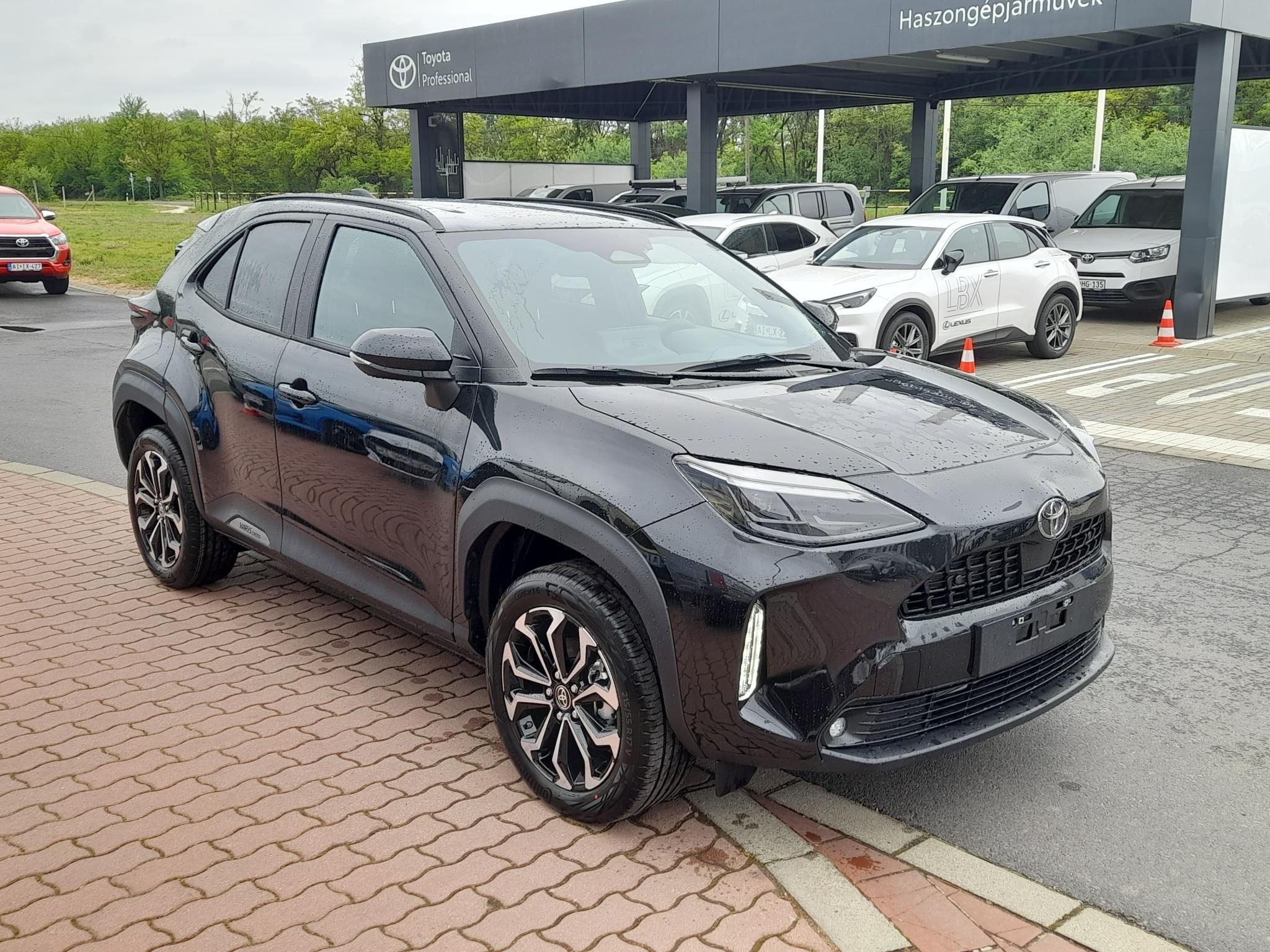 Autó ajánlat Toyota Yaris Cross 1.5 Benzin 2025 11 140 000 Ft bruttó ...